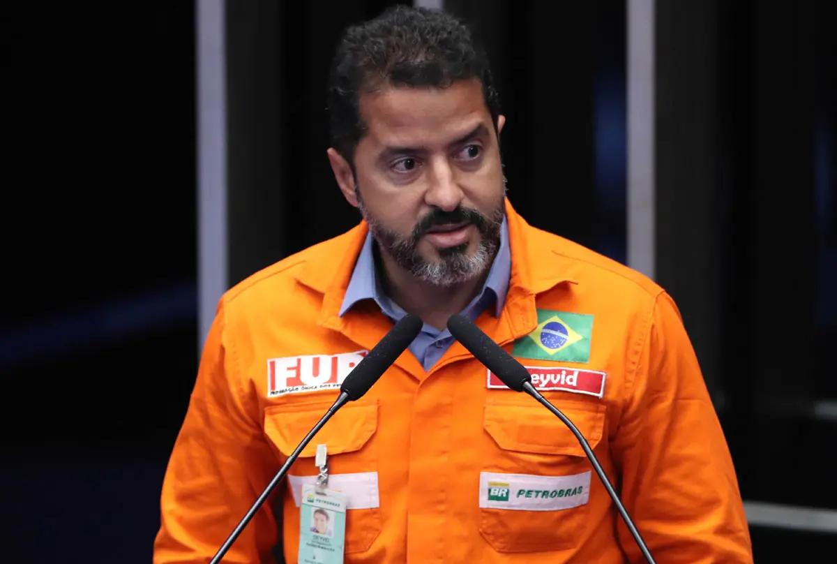 Deyvid Bacelar comemora licença do Ibama para exploração de petróleo na ...