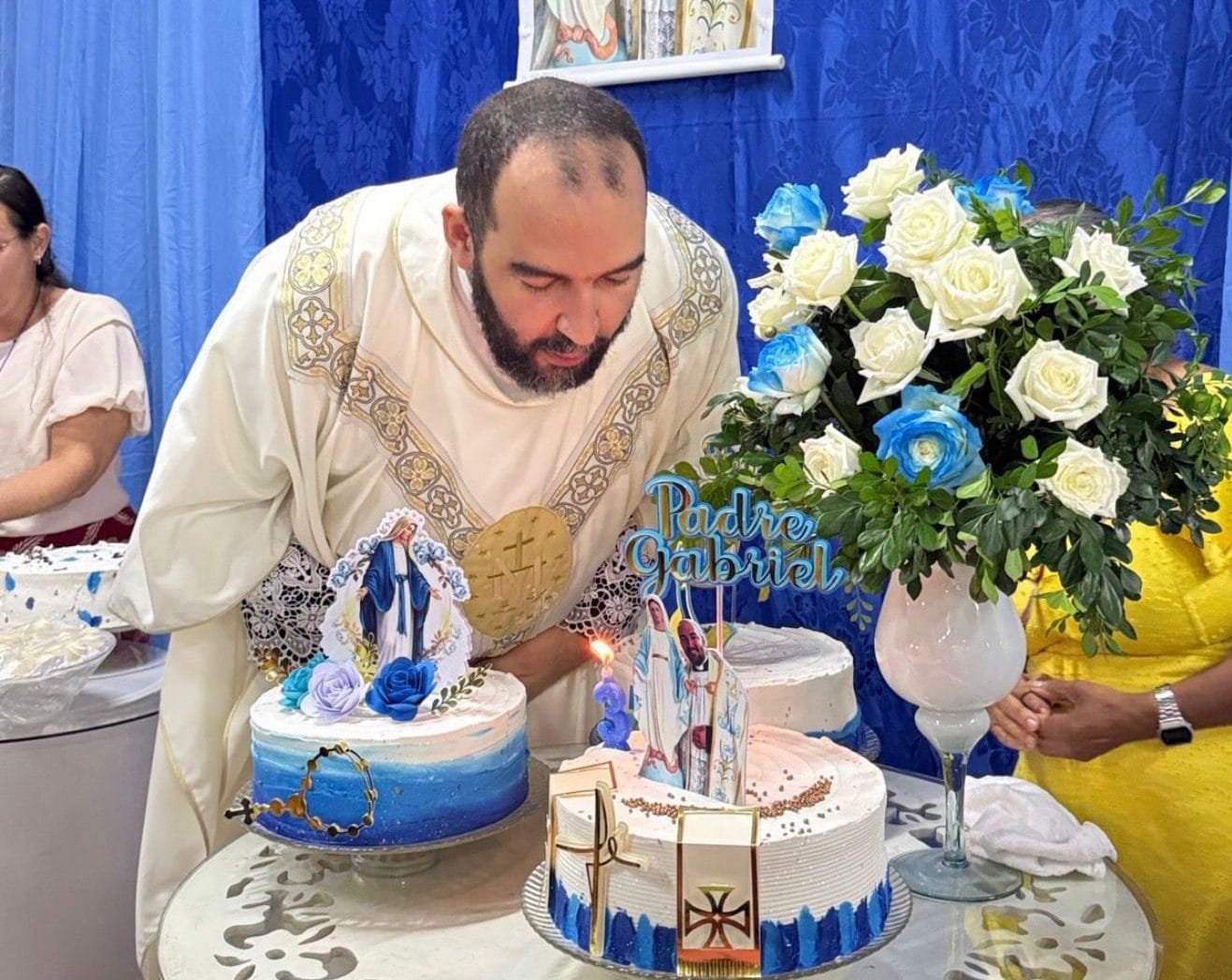 Padre Gabriel Vila Verde celebra 37 anos com missa...